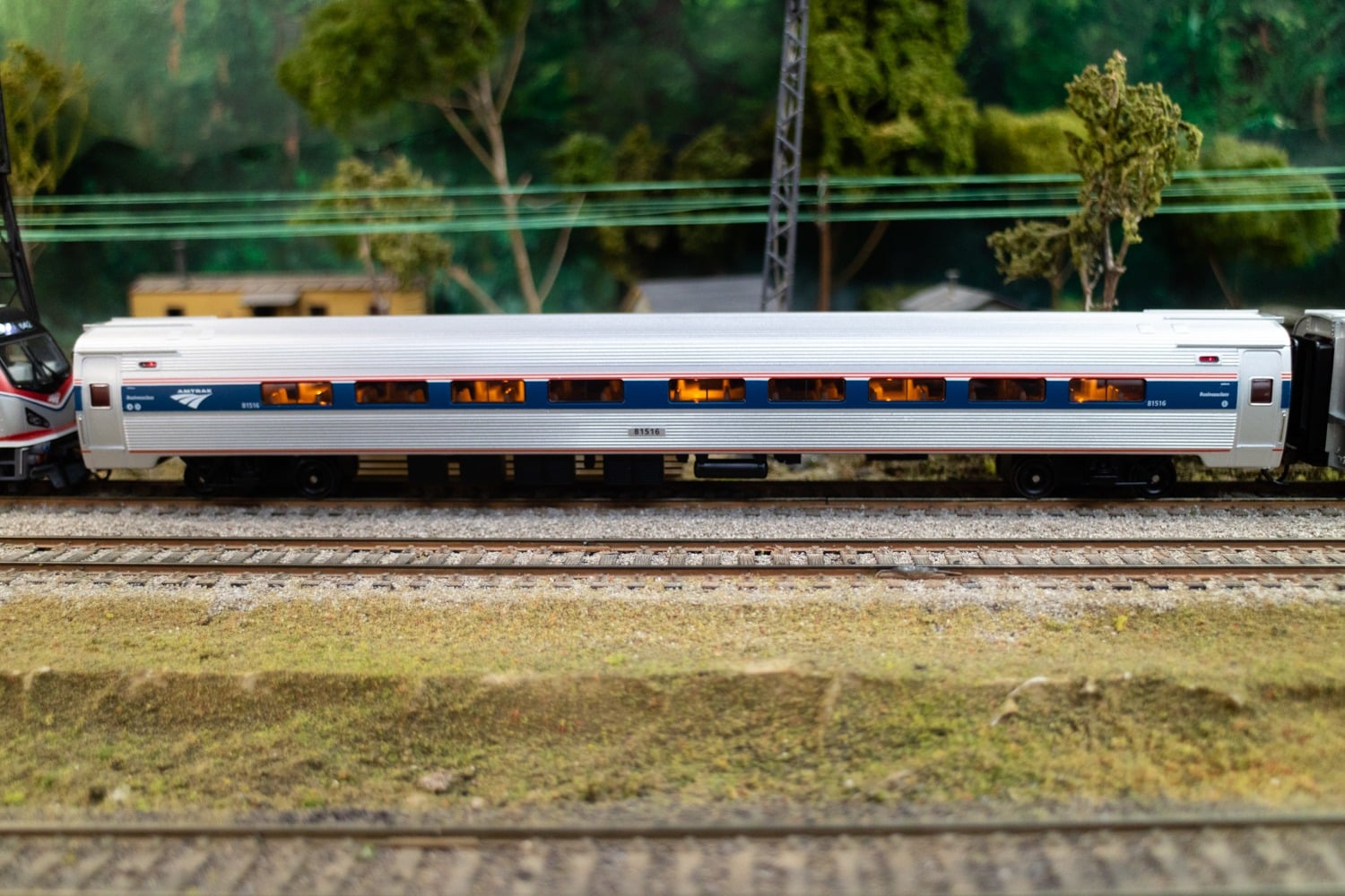 Bachmann HO #13119 Amfleet I Coach - Businessclass Phase VI Lighted - Online Train Store
